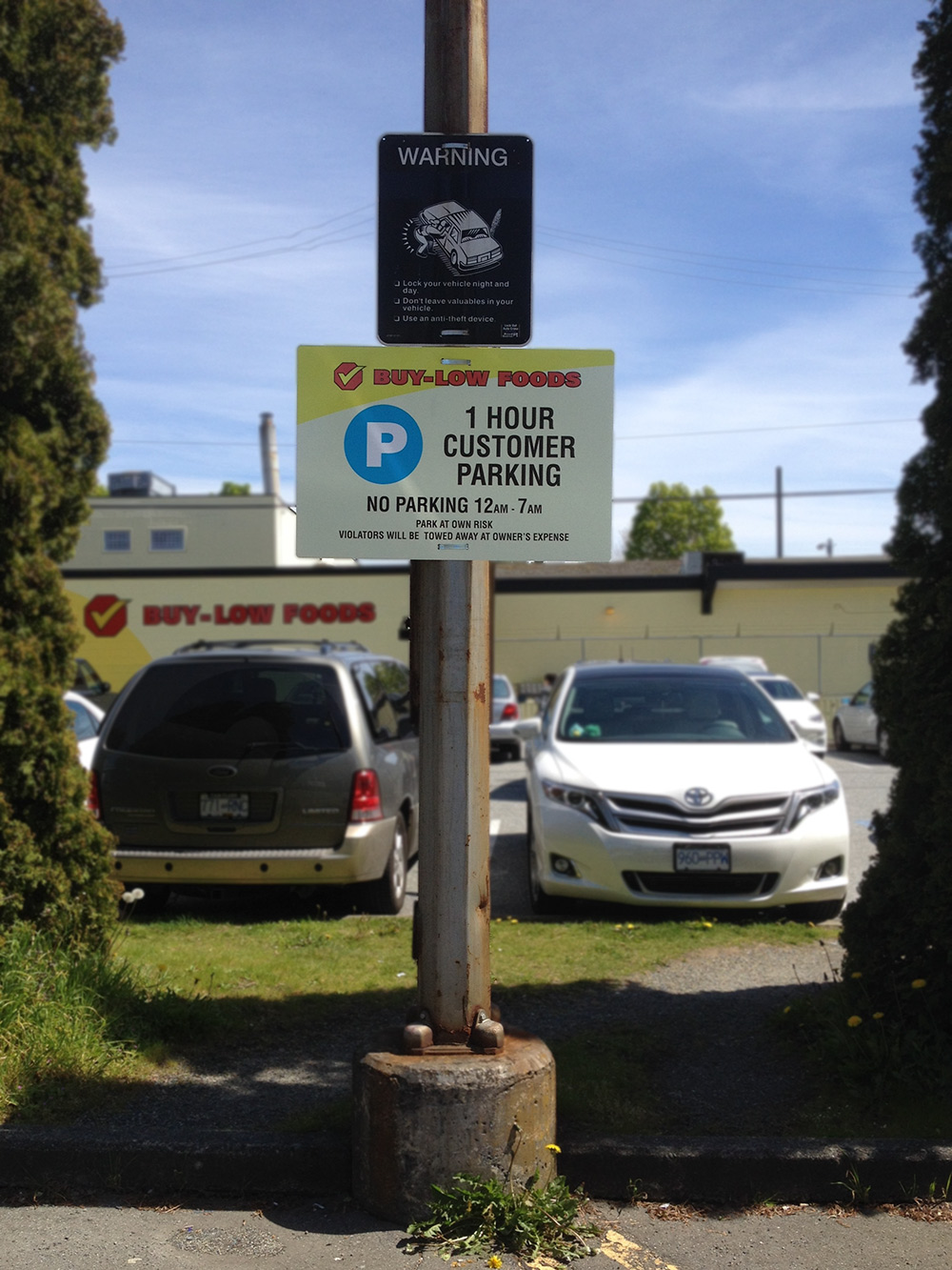 Buy-Low Food – Parking Sign – Shinn